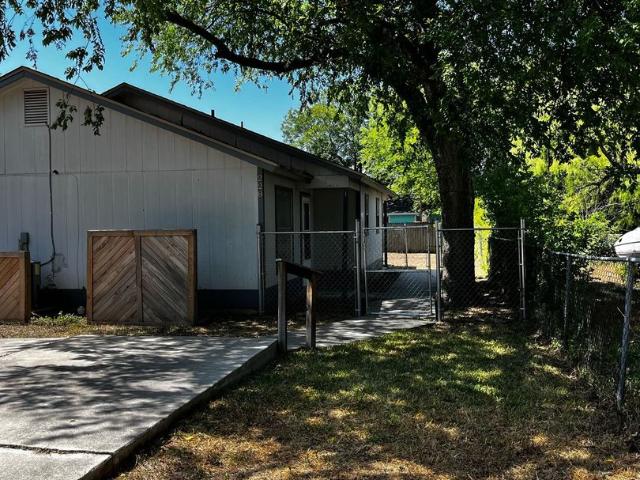 2 BR, 1 BA Apartment 228 Coopwood Ave, San Antonio, TX 78237