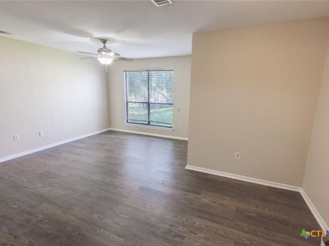 2 BR, 1 BA Apartment 229 Craddock Avenue, San Marcos, TX 78666