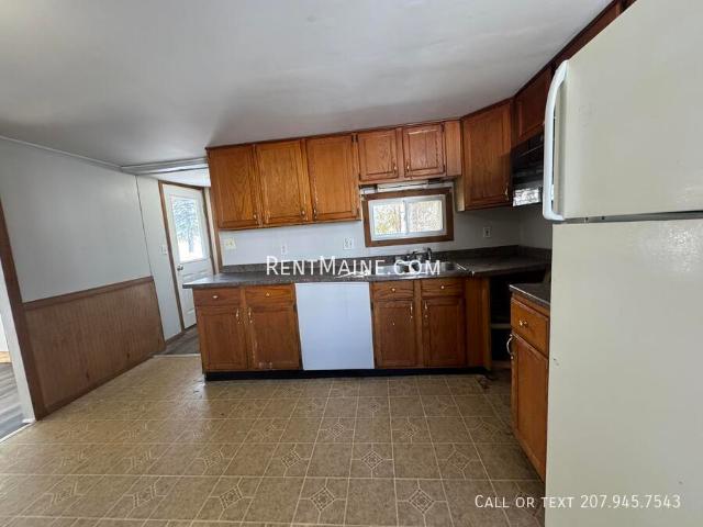 2 BR, 1 BA Apartment 22 Morton Ave. Lot, Dover Foxcroft, ME 04426