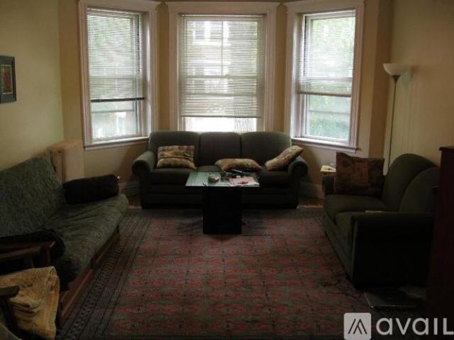 2 BR, 1 BA Apartment 22 Euston St, Unit 3, Brookline, MA 02446