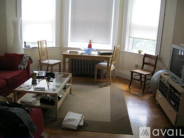 2 BR, 1 BA Apartment 22 Euston St, Unit 6, Brookline, MA 02446