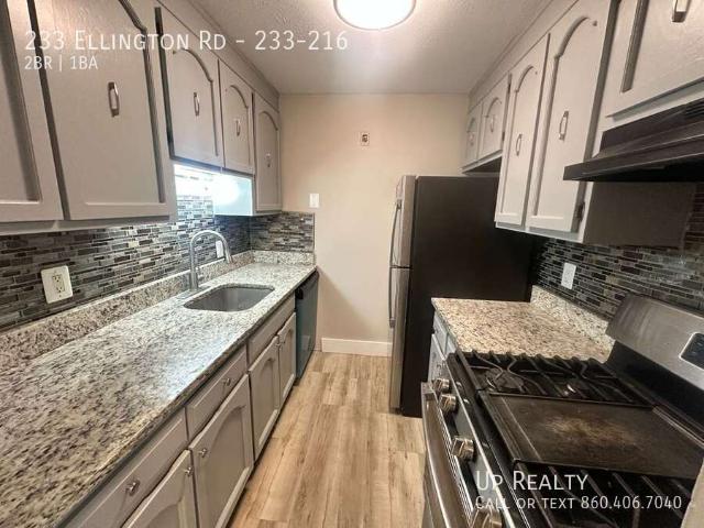 2 BR, 1 BA Apartment 233 Ellington Rd, East Hartford, CT 06108