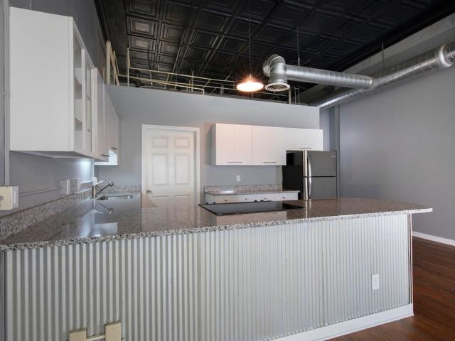 2 BR, 1 BA Apartment 2300 1st Avenue North Unit 103, Birmingham, AL 35203