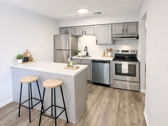 2 BR, 1 BA Apartment 2300 Fitzroy Place South Unit 4355 D, Columbus, OH 43224