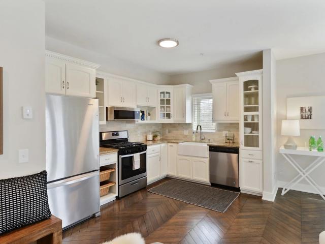 2 BR, 1 BA Apartment 2309 Lyndale Avenue South Unit 2309 202, Minneapolis, MN 55405