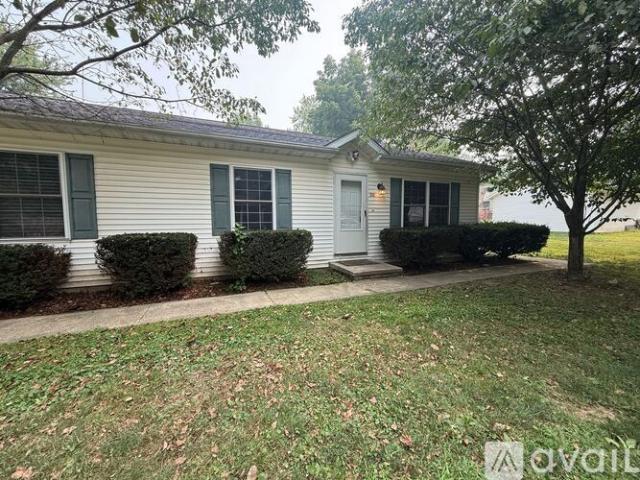2 BR, 1 BA Apartment 230 Bernower Ave SW, Unit 230, Massillon, OH 44646