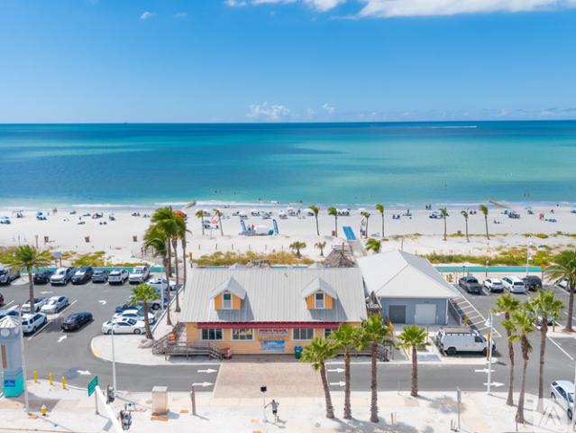 2 BR, 1 BA Apartment 230 Medallion Blvd, Unit E, Madeira Beach, FL 33708