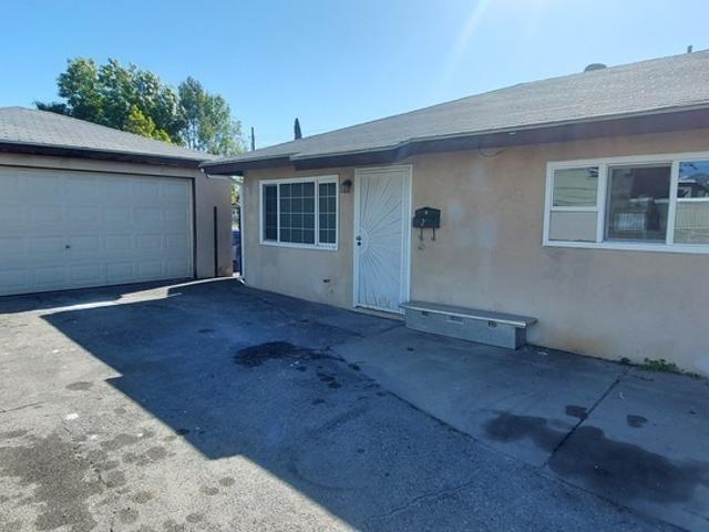 2 BR, 1 BA Apartment 230 S Azusa Ave Unit 2, Azusa, CA 91702