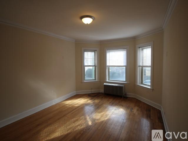 2 BR, 1 BA Apartment 2320 W Granville Ave, Unit 2, Chicago, IL 60659