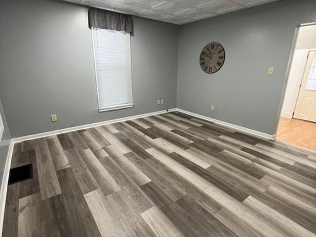 2 BR, 1 BA Apartment 2325 Madison Avenue, Anderson, IN 46016