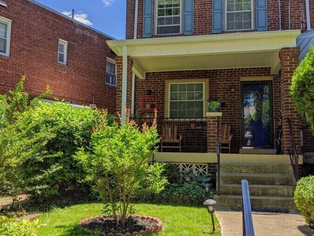 2 BR, 1 BA Apartment 2330 14th St NE, Washington, DC 20018
