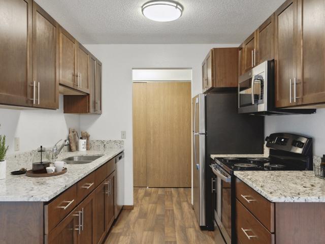 2 BR, 1 BA Apartment 2330 Stillwater Avenue East Unit 60 211, Saint Paul, MN 55119