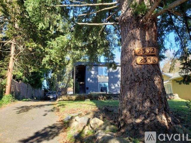 2 BR, 1 BA Apartment 2332 5th Avenue, West Linn, OR 97068