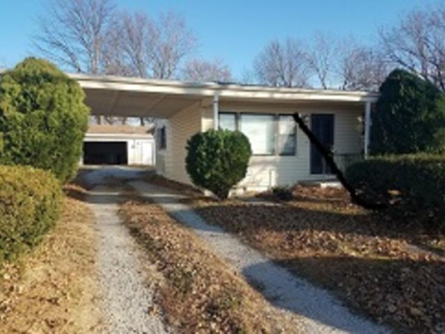 2 BR, 1 BA Apartment 2340 Louisiana St, Lawrence, KS 66046