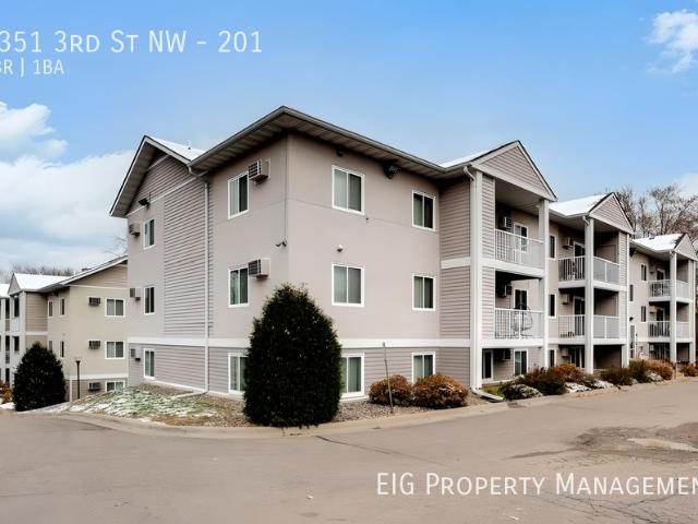 2 BR, 1 BA Apartment 2351 3rd St NW, New Brighton, MN 55112