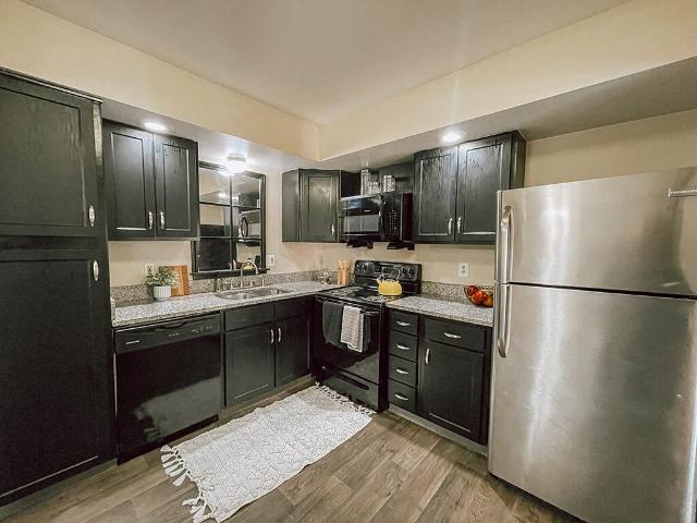 2 BR, 1 BA Apartment 2351 Valleywood Dr SE Unit N 09, Grand Rapids, MI 49546