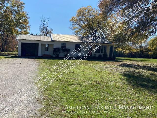 2 BR, 1 BA Apartment 235 Chapmon Rd Wells, TX 75976