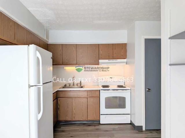 2 BR, 1 BA Apartment 235 Engadine Court SW, Sugarcreek, OH 44681