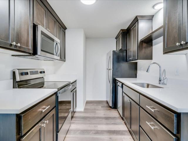 2 BR, 1 BA Apartment 2377 W Hayes St Unit Apt. 31, Woodburn, OR 97071