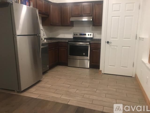 2 BR, 1 BA Apartment 23824 SE 28th St, Unit #1, Sammamish, WA 98075