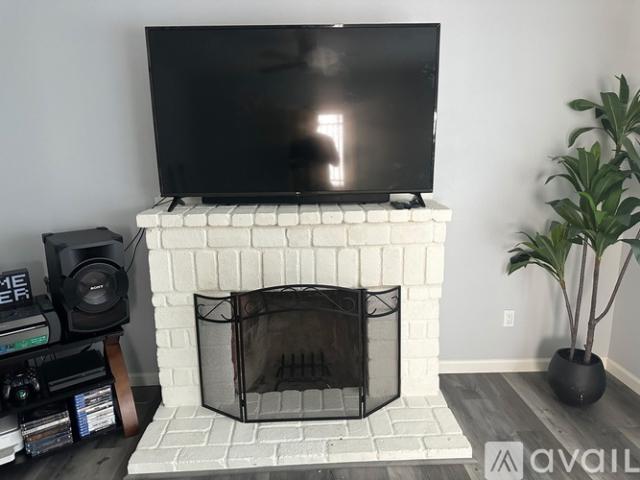 2 BR, 1 BA Apartment 2392 109th Ave, Oakland, CA 94603
