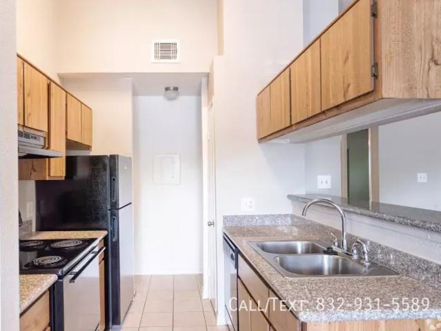 2 BR, 1 BA Apartment 2399 James Bowie Dr, Baytown, TX 77520