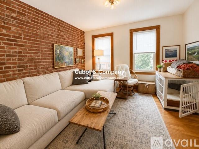 2 BR, 1 BA Apartment 2 Mead St, Unit 1A, Boston, MA 02134