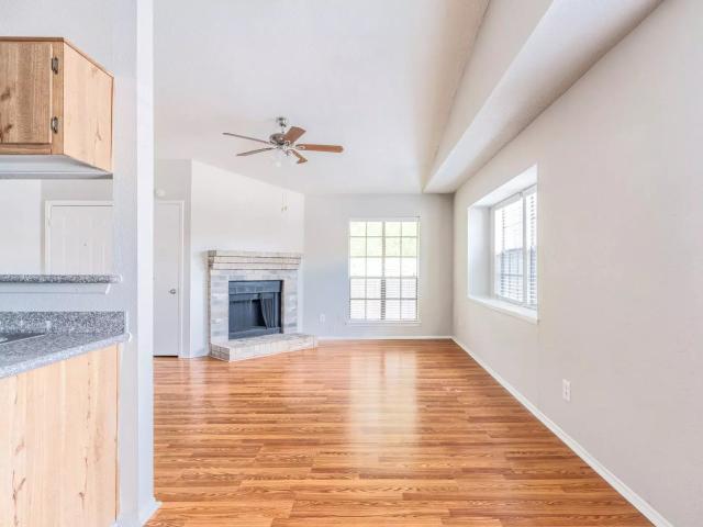 2 BR, 1 BA Apartment 2 Rodney Lane Unit 124, Baytown, TX 77520