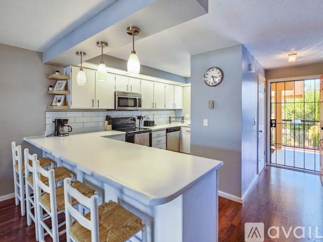 2 BR, 1 BA Apartment 3404 19th Avenue, Unit 205, Forest Grove, OR 97116