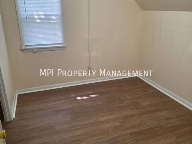 2 BR, 1 BA Apartment 3405A N 10TH ST, MILWAUKEE, WI 53206
