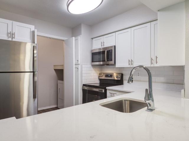2 BR, 1 BA Apartment 3408 Hampton Hollow Drive Unit 03401M, Silver Spring, MD 20904