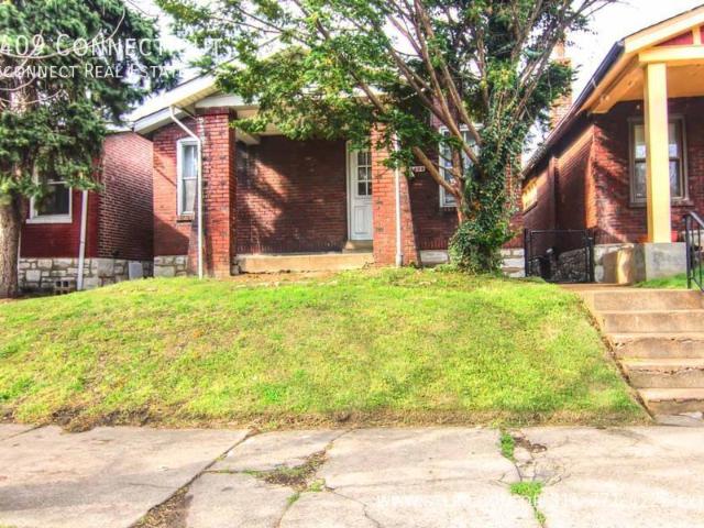 2 BR, 1 BA Apartment 3409 Connecticut, St. Louis, MO 63118