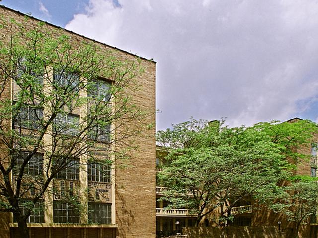 2 BR, 1 BA Apartment 340 S Highland Ave, Unit 2B, Pittsburgh, PA 15206