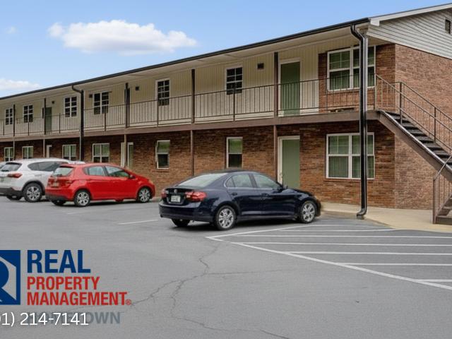 2 BR, 1 BA Apartment 3415 Town & Country, Little Rock, AR 72204