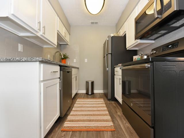 2 BR, 1 BA Apartment 3424 Breckenridge Lane Unit 3 Unit 3426 4, Louisville, KY 40220