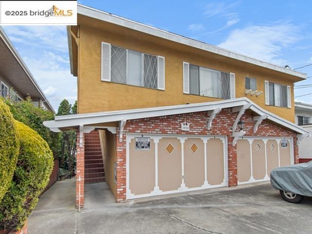 2 BR, 1 BA Apartment 3430 64th Ave Place, Oakland, CA 94605