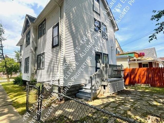 2 BR, 1 BA Apartment 3435 W 44th St Cleveland, OH 44109