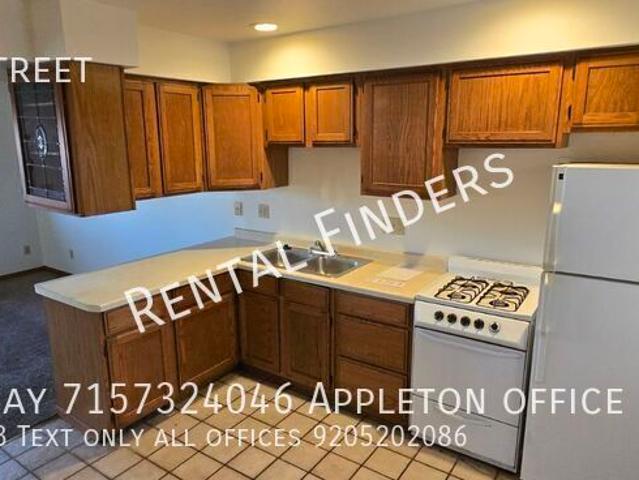 2 BR, 1 BA Apartment 347 Dove Street, Oshkosh, WI 54902