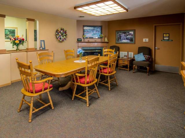 2 BR, 1 BA Apartment 3460 Starlite Drive Unit 1 212, Dubuque, IA 52003