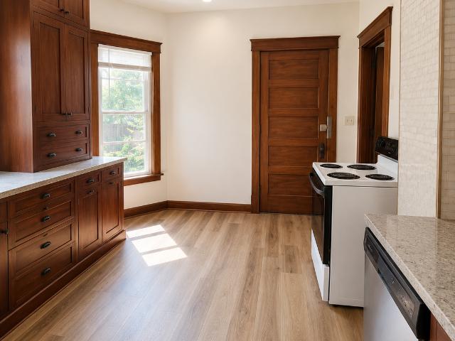 2 BR, 1 BA Apartment 353 W. James St Columbus, WI 53925