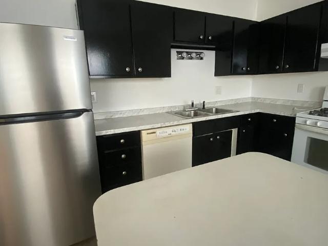 2 BR, 1 BA Apartment 353 N 27th St, Louisville, KY 40212