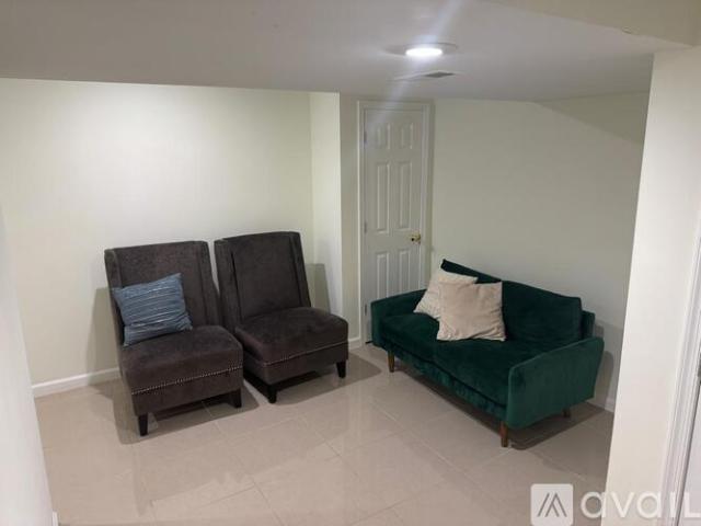 2 BR, 1 BA Apartment 3502 Tolly Place, Unit Basement Apartment, Springdale, MD 20774