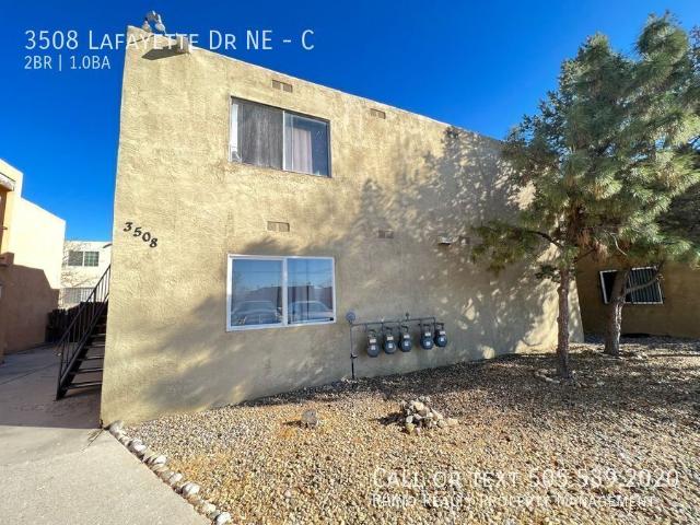 2 BR, 1 BA Apartment 3508 Lafayette Dr NE, Albuquerque, NM 87107