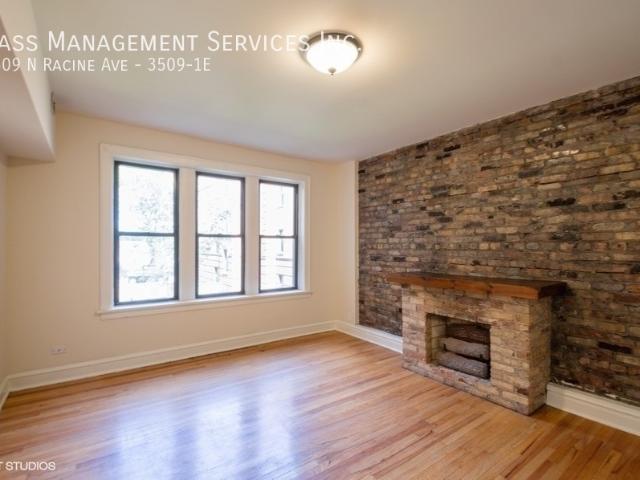 2 BR, 1 BA Apartment 3509 N Racine Ave, Chicago, IL 60657