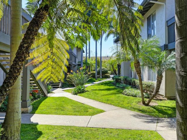 2 BR, 1 BA Apartment 351 Tamarack Avenue Unit 355 J, Carlsbad, CA 92008