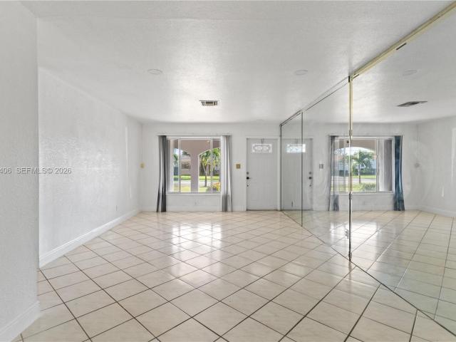 2 BR, 1 BA Apartment 3521 Northwest 18th Place, Lauderhill, FL 33311