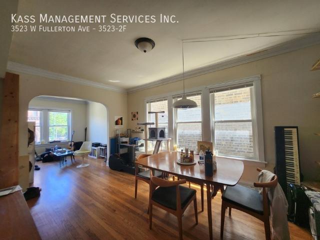 2 BR, 1 BA Apartment 3523 W Fullerton Ave, Chicago, IL 60647