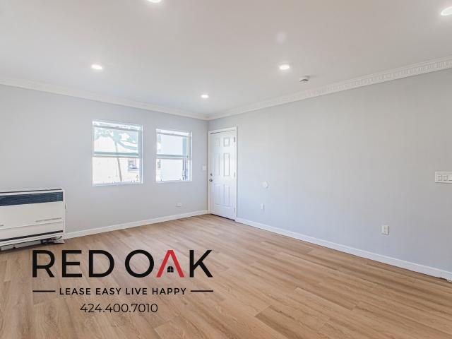2 BR, 1 BA Apartment 3525 West 63rd Street, Los Angeles, CA 90043