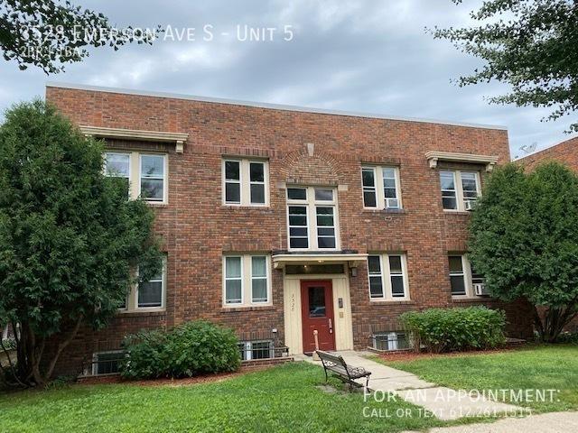 2 BR, 1 BA Apartment 3528 Emerson Ave S, Minneapolis, MN 55408