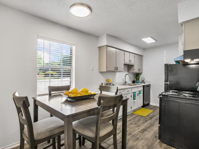 2 BR, 1 BA Apartment 357 Hillandale Rd 0055, Greenville, SC 29609
